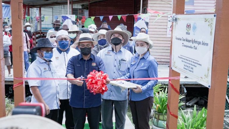 Ronald Rasmi Program Titian Nelayan Kg Keniogan, Beluran | Jesselton Times